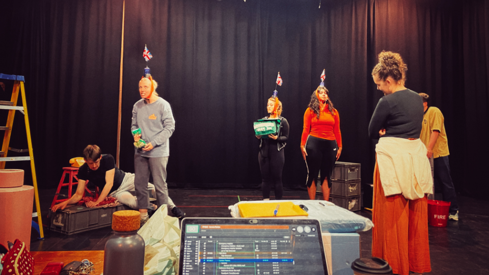 Ugly Bucket chat 'STUFFED' With Eli - Unity Theatre